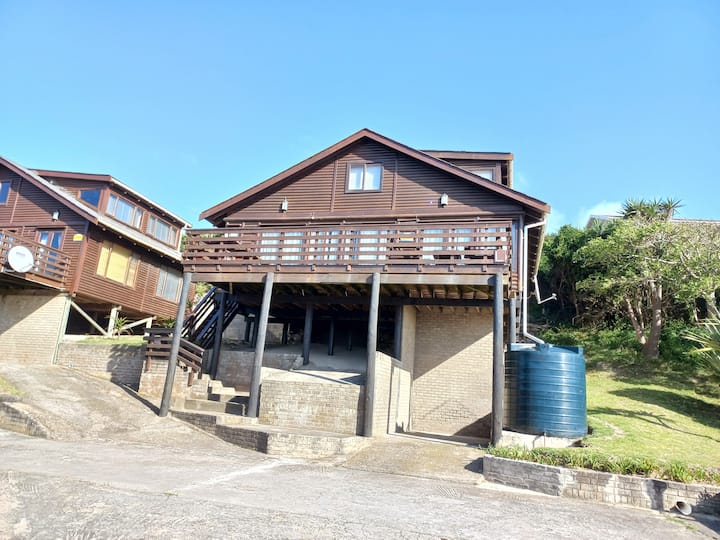 The Beach Cabin With Pool - Port Alfred