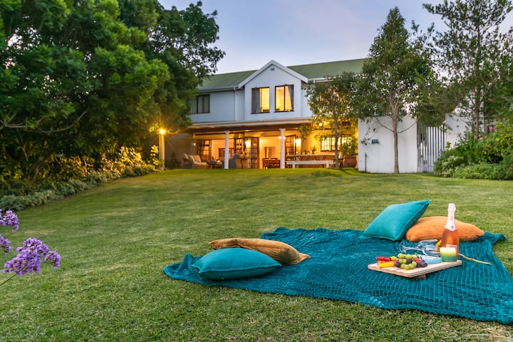 Escape To Paradise In Plett - Back Up Electricity - Zuid-Afrika