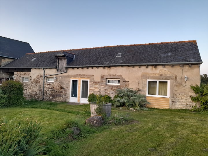 Countryside B&b Including Breakfast Sleeps 10 - Montauban-de-Bretagne