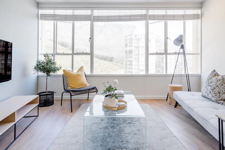 Modern Apartment With Pool Next To Table Mountain - Cape Town