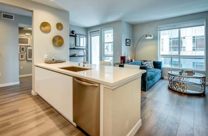 Lovely 3 Bedroom 2 Bathroom Loft - Dodger stadium