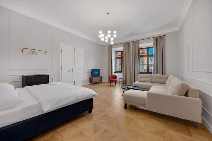 Palace Superior Apartment For 4 People - Bratislava