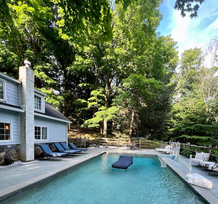 Expansive Cape, Great For Multi-family Travel - Connecticut