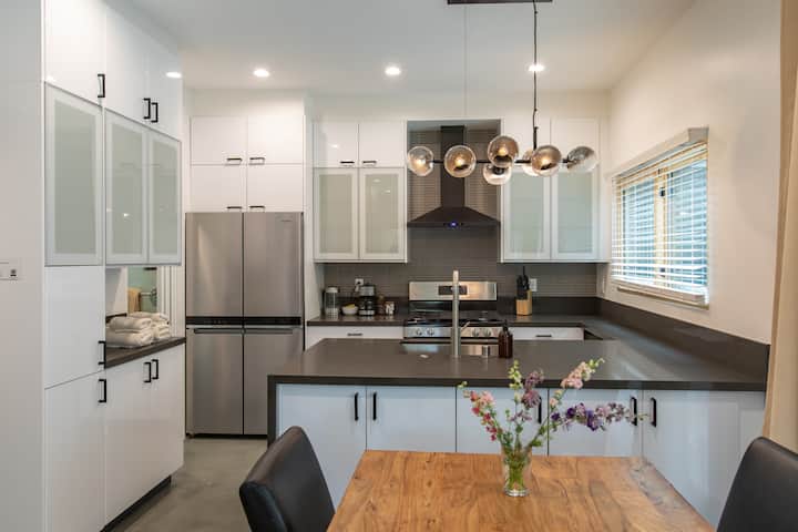 Deluxe Studio With Full Kitchen - Carlsbad
