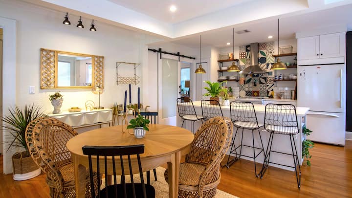 Stylish 1930's Bungalow In Winter Park - Winter Park, FL
