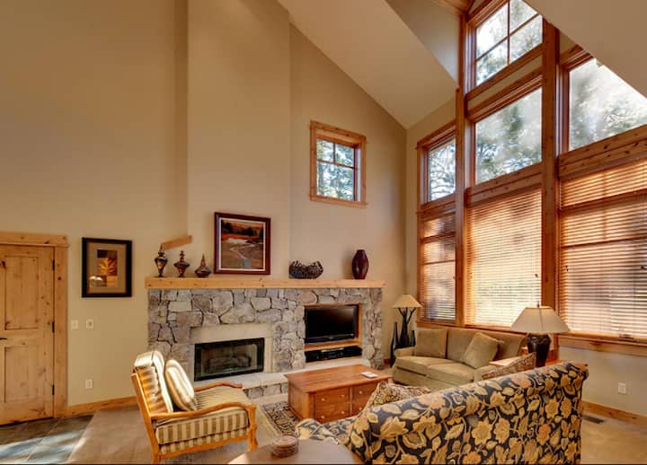 Luxury Townhouse At The Old Greenwood - Truckee, CA