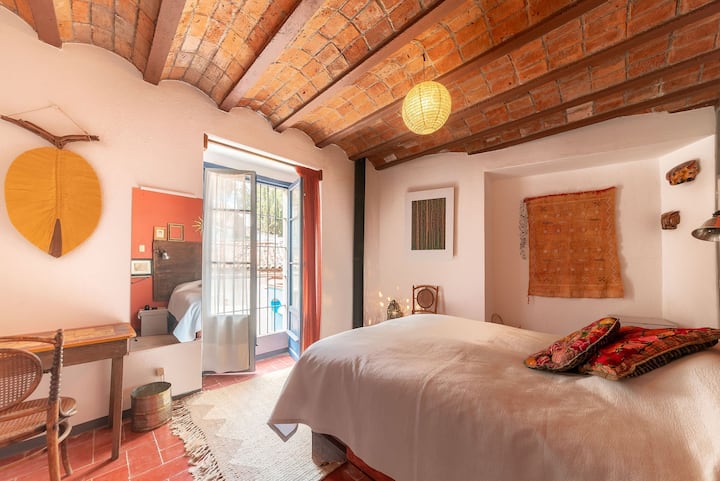 Bello Cuarto Con Baño En Piso Independiente - Guanajuato