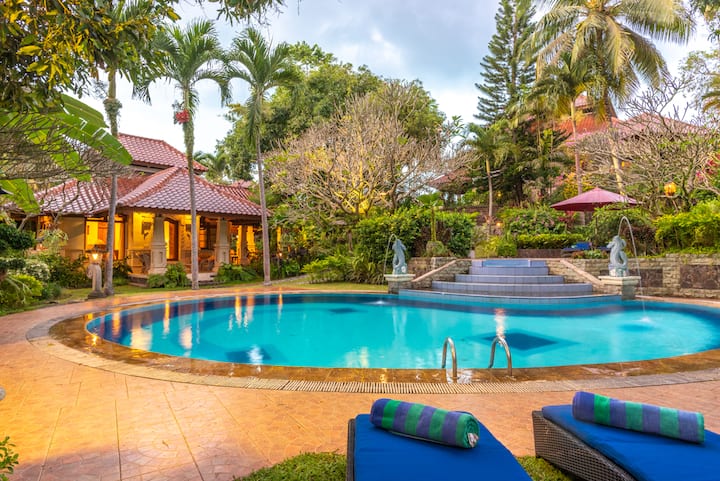 Bali's Luxury Retreat With Mountain And Beach View - Bali