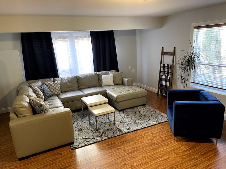 Spacious, One Bedroom Basement Suite, Sleeps 5. - Chilliwack