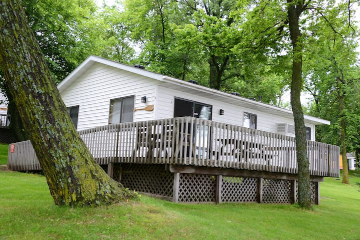 Lazy Days - 3 Bedroom Cabin On The Lake Shore! - Cold Spring, MN