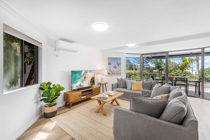Belmore Palms ~ 2 Min To Surfie, Village & Beach - Noosa Shire