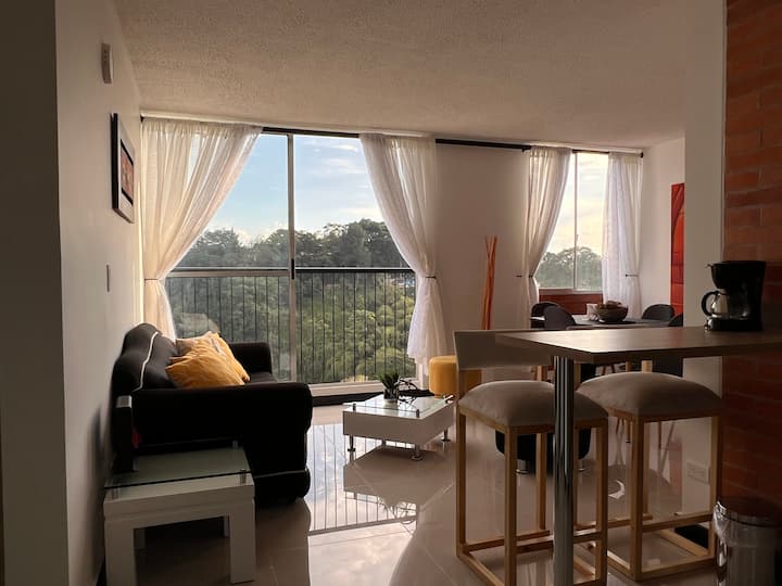 Apartamento Completo Muy Bien Ubicado Y Acogedor. - Pereira, Colombia