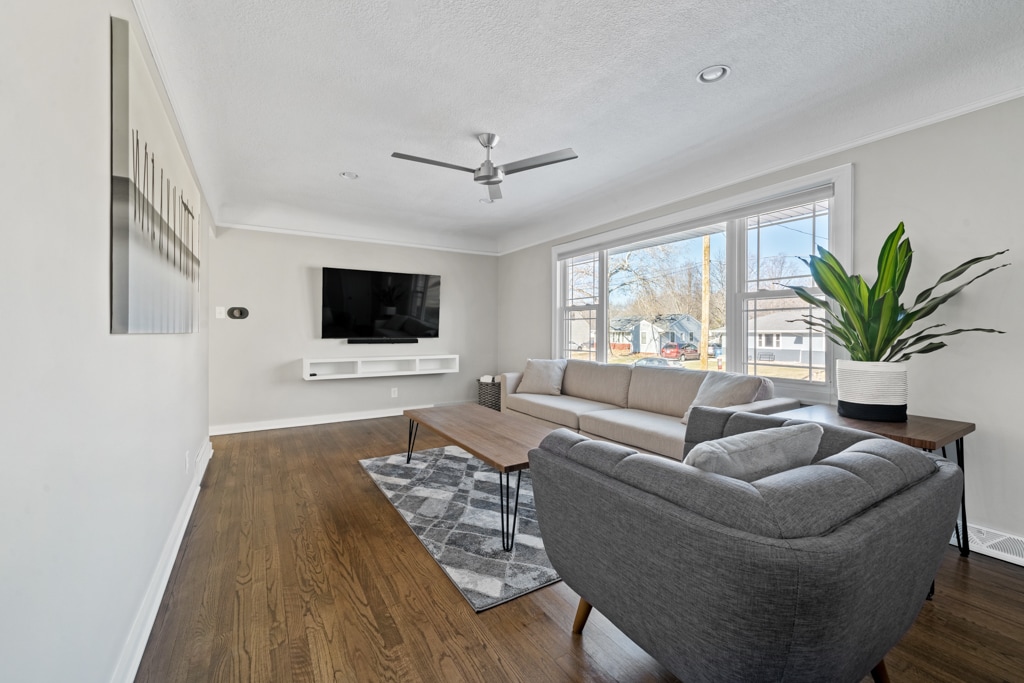 Des Moines House Vacation Rentals - Iowa, United States | Airbnb