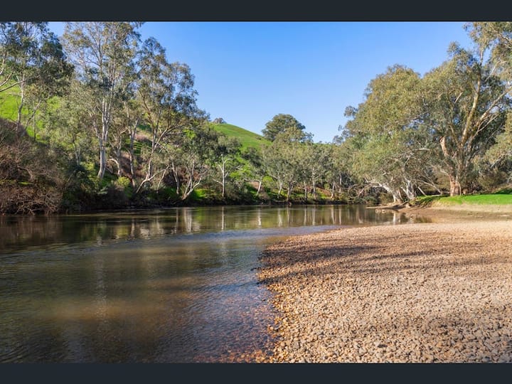 Cottage On Rail Trail And River - Seymour