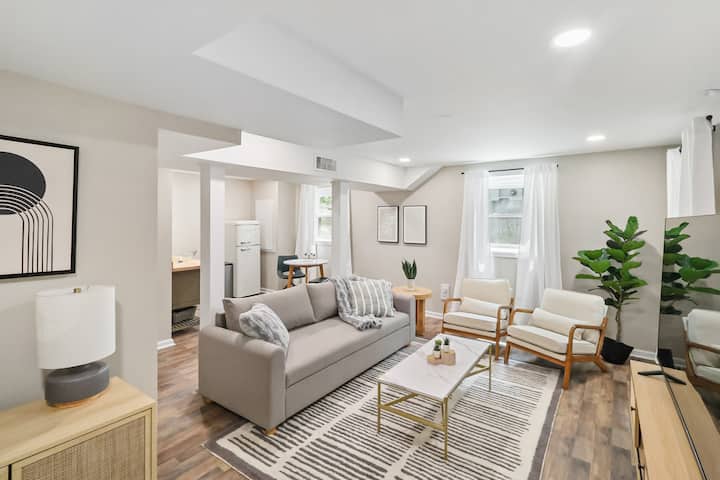 Furnished Executive Rental Near Wakemed & Nc State - Raleigh, NC