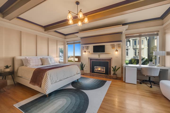 Spectacular Pacific Heights Private Studio - San Francisco, CA