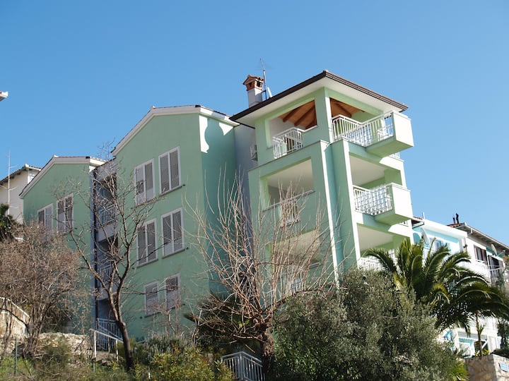 Apartment In Rabac With 2bdr Close Maslinica Beach - Rabac