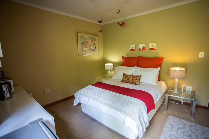Olivewood - Spacious Room In Garden Setting - Randburg