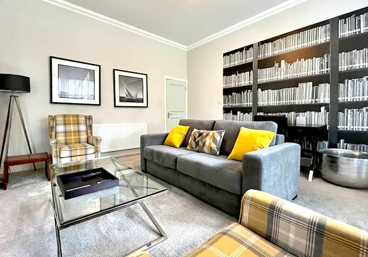 Near Beach-private Garden-large Lounge-ev Charger - Lytham St Annes