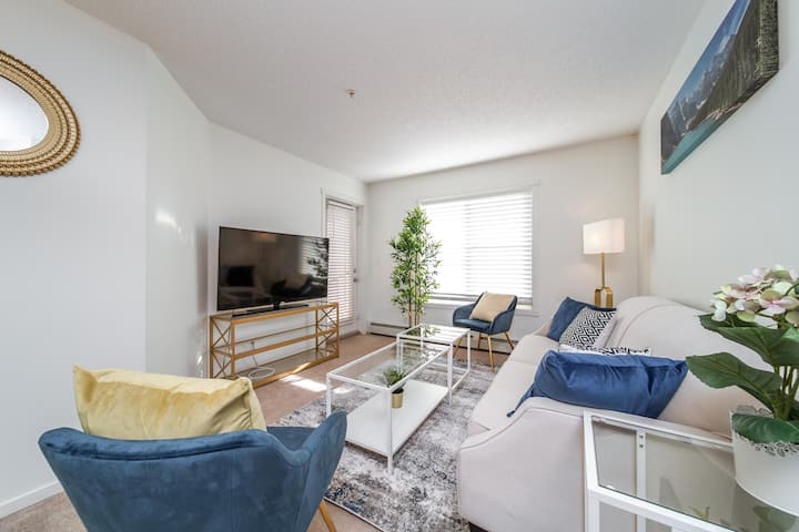 Cozy&modern 2-bdr Condo W/ Nflx, Prime & Undg Pkg - Edmonton