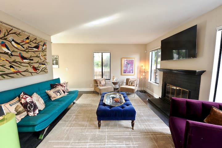 Luxury Hideaway In The Heart Of Castro Valley - Castro Valley, CA