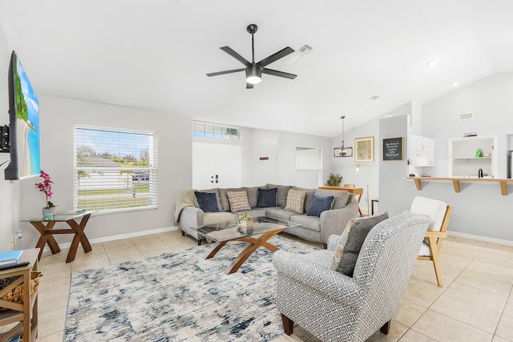 Get Cozy In The Cape - Cape Coral, FL