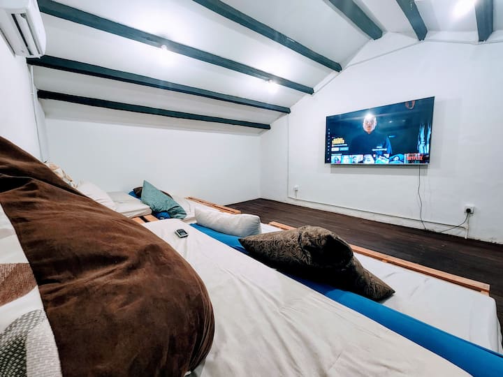 Upspot/12 Pax/citycenter/washer&dryer/ezcheckin - Kuching