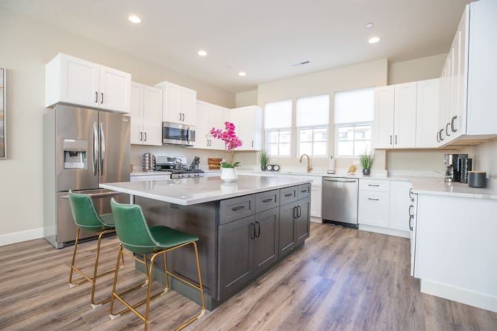 Stunning Private Villa | Great Location - Hurricane, UT