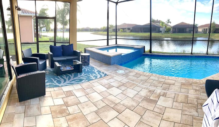 Gated Community Pool Hottub Family Home - Fort Myers, FL