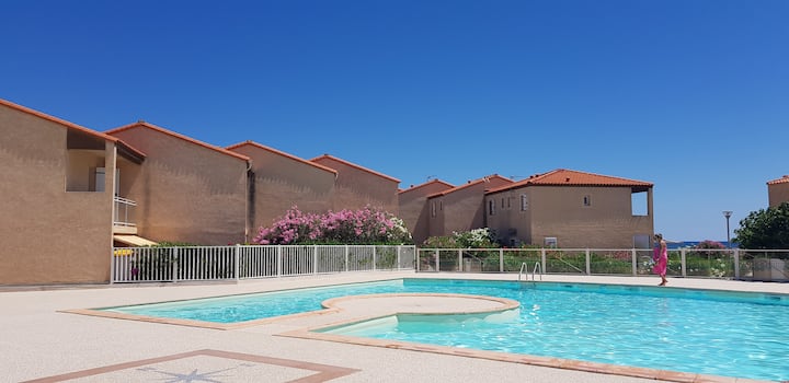 Maison En Front De Mer Dans Résidence Avec Piscine - Le Barcarès