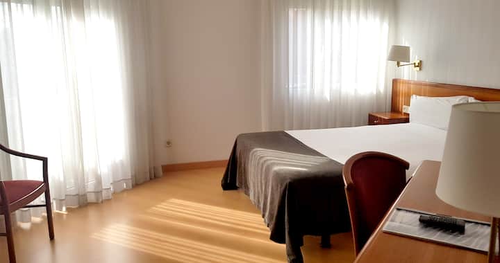 Hotel Ultonia, Habitació Doble Amb Esmorzar - Girona