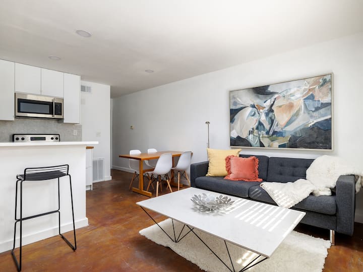 Cute Condo | Walk To Austin's Soco District - Austin, TX