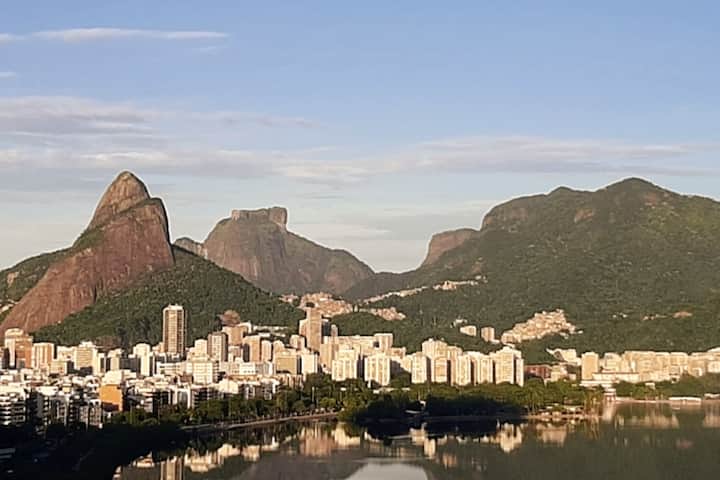 Breathtaking View 2br/2ba Apt. W. A/c, Pool, Gar. - Rio de Janeiro