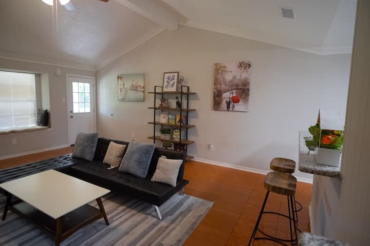 Sugar Land’ 3 Bedroom, 2 Queens, 1 King For Rent - Splash Pad, Sugar Land