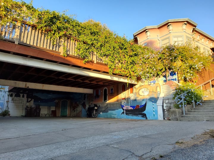 Lake Merritt One Bed Apt # 2 No Stairs - Oakland, CA