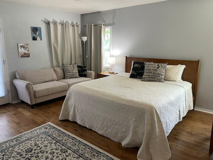 Spacious Landed Property - Tulsa, OK