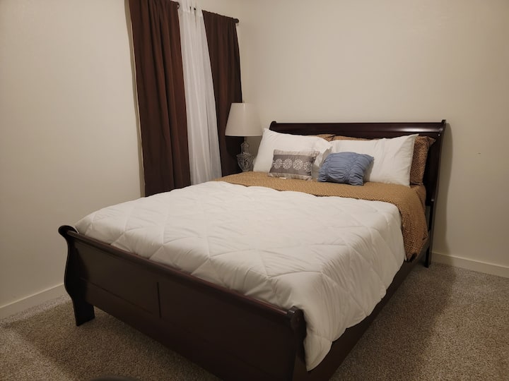 Cheerful 1-bedroom In A Residential Home #3 - Los Alamos, NM