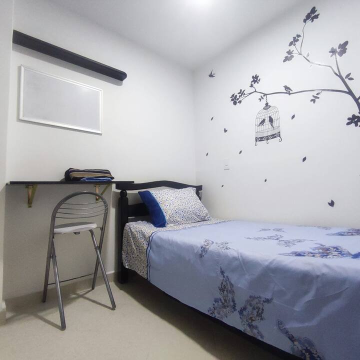 Habitación Sencilla, Económica Cerca Al Poblado - Medellín