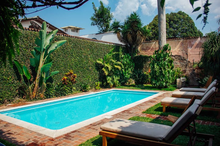 Downtown Oasis | Pool | Sauna | Ruins - Guatemala