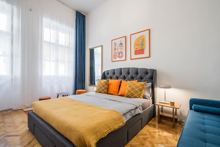 Free Private Garage At Great Synagogue - Budapest