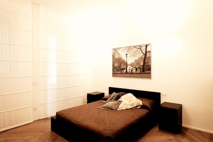 Luxury Flat Fashion District 120 Sqm + Parking - Milan