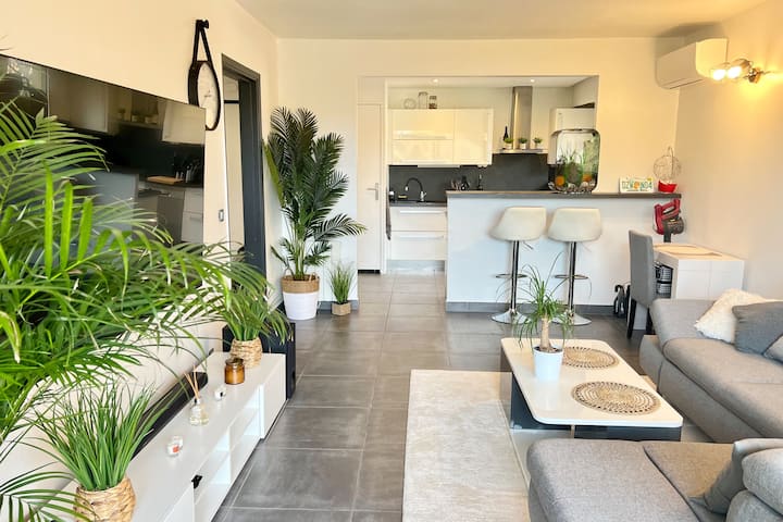 Superbe Appartement Résidence Avec Parking Privé - Antibes