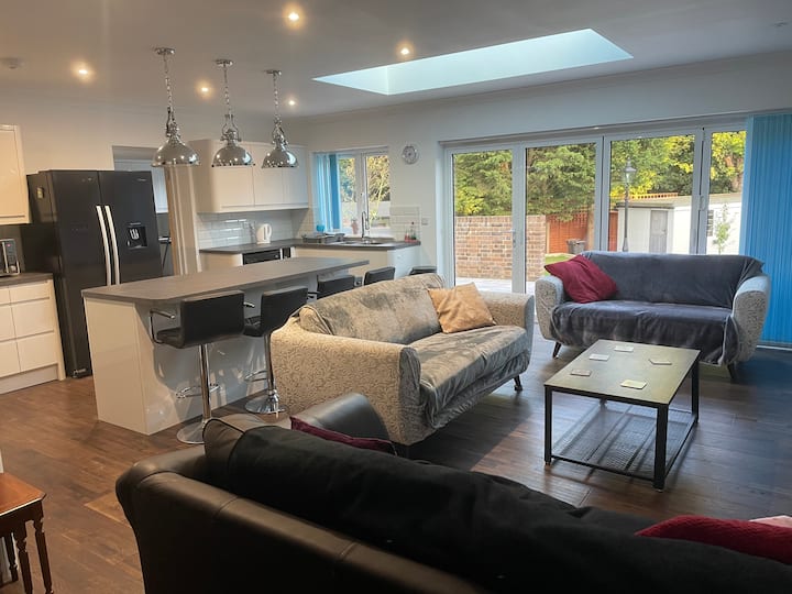 The Nook At The Beach, Broadstairs - Sleeps 8 - Broadstairs