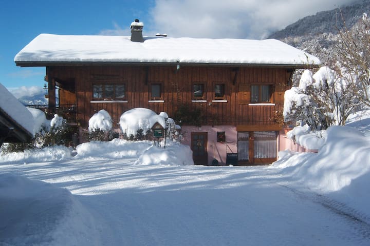 Charmant Logement Pour 6 Personnes - Les Carroz d'Arâches