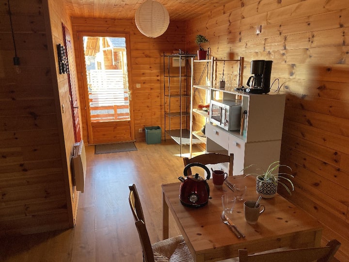 Chambre Avec Accès Indépendant Dans Chalet - Ancelle