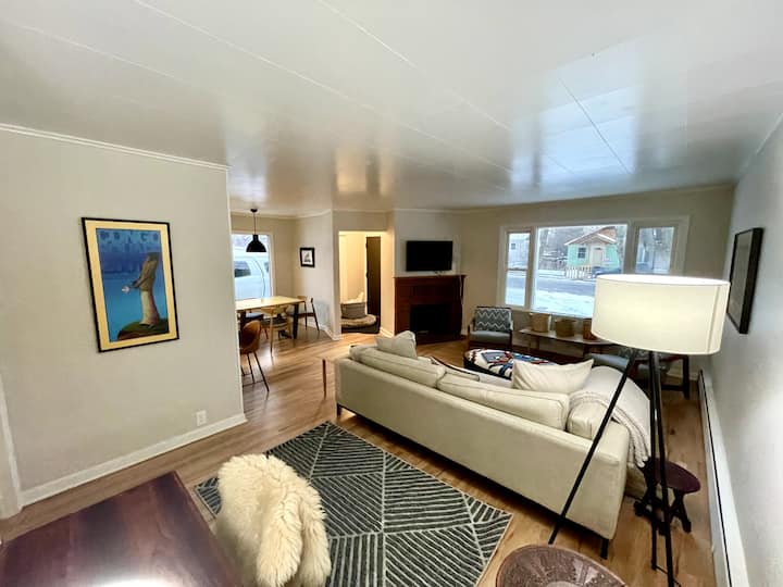Elm Street Bungalow - Missoula, MT