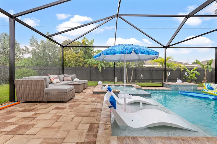 Private Family Retreat Villa - Cape Coral, FL