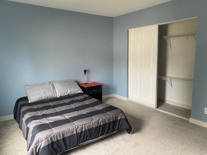 Private Room With Shared1.5 Bath - Marysville, WA