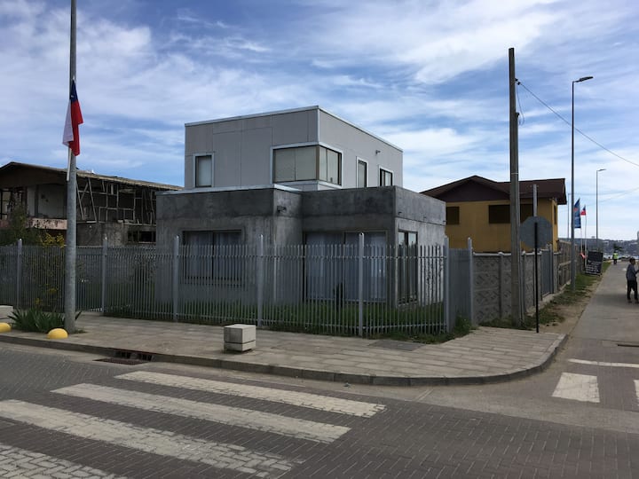 Casa En Calle Principal De Dichato - Tome