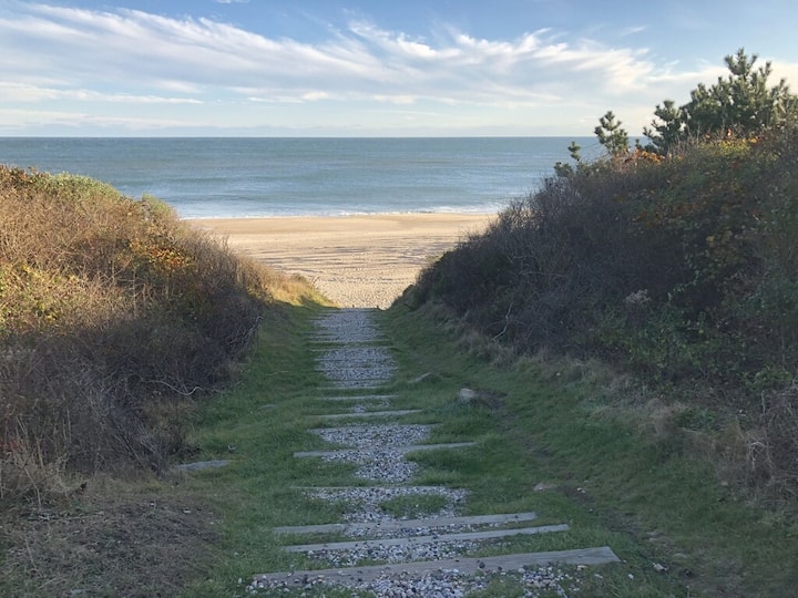 Steps To The Beach - Montauk, NY